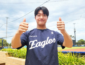 변화구 약해 1순위 밀렸는데…2순위로 한화 온 것이 행운인가, 156km 강속구에 '양상문표 커브' 장착했다 - OSEN