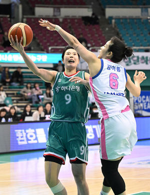 [사진]김시온,'빠른 역습' - OSEN