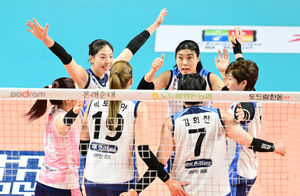 [사진]IBK기업은행 '차근차근 따라잡자' - OSEN