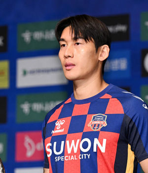 [사진]수원FC 베테랑 이용 - OSEN