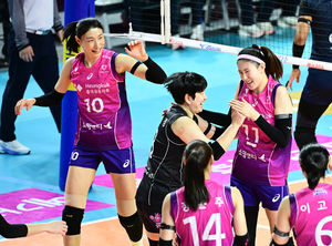 [사진]김수지 블로킹 득점에 신난다 - OSEN