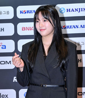 [사진]신유빈, KTTA 어워즈 2년 연속 MVP - OSEN