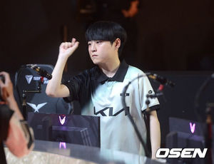 [LCK] DK, 체급의 힘 앞세워 PO 2R 농심전 기선 제압 - OSEN