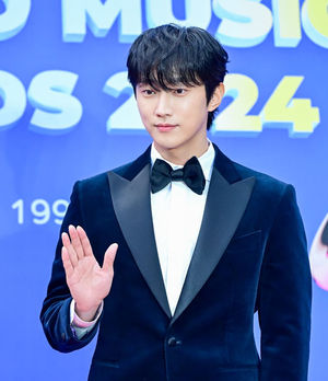 [사진]진영, 오늘은 MC - OSEN