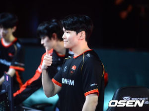 [LCK] 농심의 매운맛, 노탱커 조합 완벽 공략 2-2 추격 성공 - OSEN