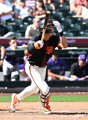 ‘올해 제대로 보여준다’ 이정후, ML 8위 유망주 혼쭐내는 첫 홈런 폭발!…2G 연속 안타 행진 - OSEN