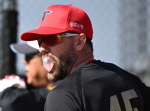 ML 88홈런男 LG 상대로 베일 벗는다...5선발 경쟁 도현+동하+태형, 2이닝씩 출격 [오!쎈 오키나와] - OSEN