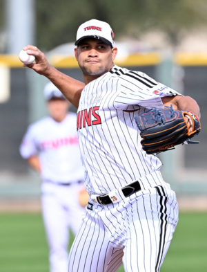 ML 20승 위용+156km 루키 빛나는 SV...LG, 3-1 챔프 제압, ML 88홈런男 무안타 [오!쎈 오키나와] - OSEN