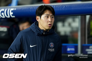 '경미한 부상' 이강인, 푹 쉬었다... 로테이션 가동 PSG, 4부팀 7-0 대파→프랑스컵 4강행 - OSEN