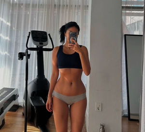 '20kg 체중 변화' 제이제이, 63kg에도 애플힙 유지 비법 - OSEN