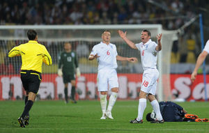 '아프리카 축구 비하' 리버풀 레전드 향한 비판, "너 유로나 WC + PL 리그 우승 없는데 왜 나대냐" - OSEN