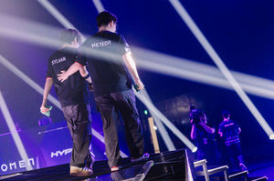 [마스터스 방콕] T1, G2 결승 서전 '로터스' 5-13 완패...0-1 출발 - OSEN