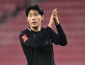 배준호 100경기+3G 연속 풀타임에도.. 스토크, 승점 획득 실패 '3부 강등 위험' - OSEN