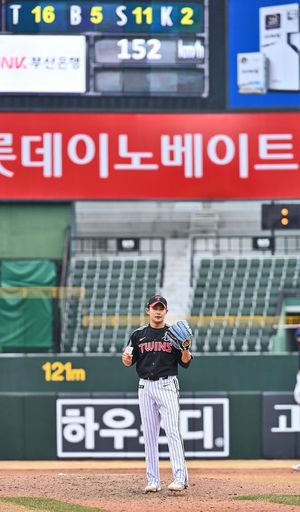 [사진] 김영우, 구속이 152km/h - OSEN