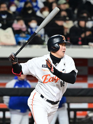 ML급 호수비→신구장 1호 결승타, FA 악몽을 이렇게 빠르게 극복하다니…한화 '유격수 부자' 되나 - OSEN