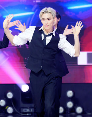 [사진]SF9 태양,'빛나는 무대' - OSEN