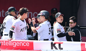 [사진]통산 500득점 강백호,'선취득점으로 시작합니다' - OSEN