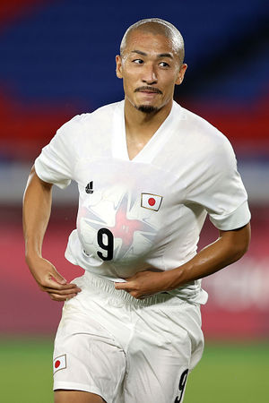 천장 뚫었네! SON 넘었다... 日 마에다, 시즌 한창인데 '30골 돌파'→손흥민+차범근도 닿지 못했던 기록 - OSEN