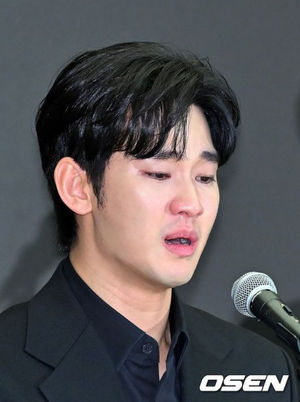 김수현, '넉오프' 위약금 1800억설 "말도 안돼"vs"폐기 여부 지켜봐야" [Oh!쎈 이슈] - OSEN