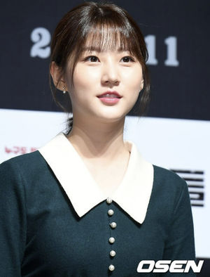 김수현-故김새론 카톡사진, 2015년 '음중' MC 때라고? 네티즌 레이더망 포착 (Oh!쎈 이슈) - OSEN