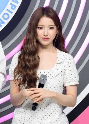 [사진]엔믹스 지우,'쇼챔 스페셜 MC로 돌아왔어요' - OSEN