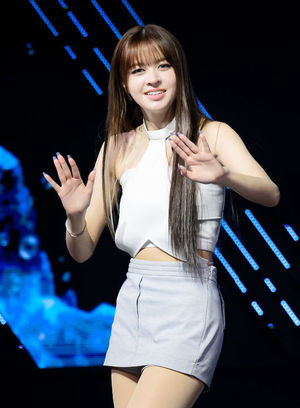 [사진]엔믹스 릴리,'팬 향해 다정한 인사' - OSEN