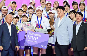 [사진]챔피언결정전 MVP 김연경 - OSEN