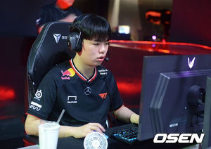 [현장 SNS] 트럭 뜨고 로스터 바꾼 T1, ‘구마유시’ 이민형 대신 ‘스매시’ 신금재 KT전 선발 - OSEN