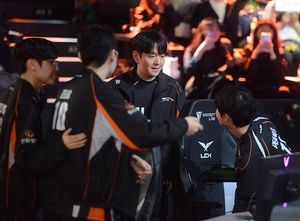 [LCK] 한화생명, ‘스매시 출전’ T1 2-0 셧아웃…T1전 6연승 질주(종합) - OSEN