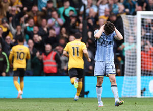 'SON 빠진 토트넘' 오합지졸 그 자체...'2-4 대패'→'2점 3점 수두룩' 경기도, 평점도 '박살'났다 - OSEN