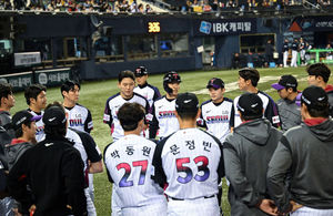 ‘미쳤다’ LG 독주, 2위와 벌써 5G 차…그런데 2~10위는 4G 차 다닥다닥 붙어있다 - OSEN