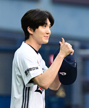 [사진]SF9 찬희,'시구 엄지 척' - OSEN