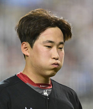 ‘3G 연속 조기강판→ERA 15.88’ 윤영철 결국 1군 말소…꽃감독 임기영 불렀다 [오!쎈 잠실] - OSEN