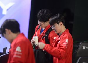 [LCK] T1, 총체적 난국 속에 충격의 시즌 4패…644일만에 브리온에 덜미 - OSEN