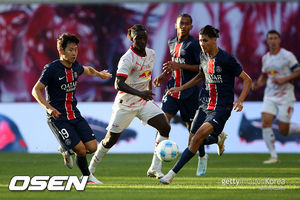 'UCL 토너먼트 16분 출전' 이강인, 시즌 끝나고 구단과 만난다..."너 떠날거면 나가" - OSEN