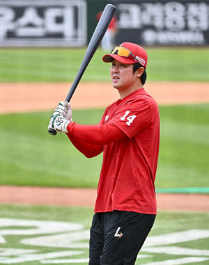 [사진] 최정, 500홈런 쳐야 한다 - OSEN