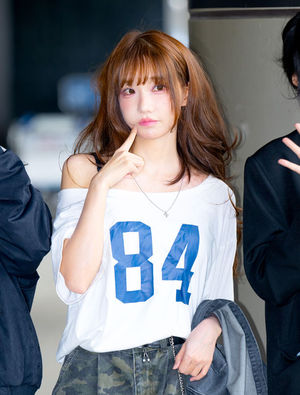 [사진]QWER 마젠타,'미모 볼콕' - OSEN