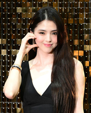 [단독] 한소희, 앤 해서웨이 잇는 ‘CEO’ 될까…영화 ‘인턴’ 리메이크 주연 물망(종합) - OSEN