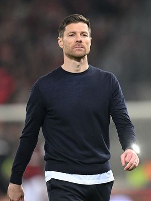 충격! 당당한 알론소 "날 원한 레알 마드리드, 바이아웃 1조5000억 바르셀로나 MF 영입해줘" - OSEN