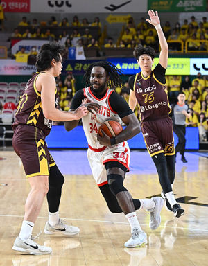 [사진] 워니, 차근차근 뚫는다 - OSEN