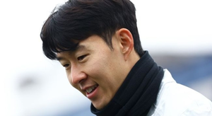 웃으며 돌아온 SON 기대감↑... 오늘(11일) 밤 EPL 출격 대기! 포스테코글루 "단 몇 분이라도 뛰는 것 기대" - OSEN