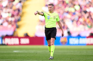 레알 심판 매수설 터지나.. VAR룸 "다행이다" 속닥속닥 후 바르셀로나 '골 취소' 파문 - OSEN