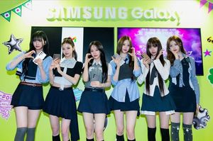 izna, 'KCON JAPAN 2025' 글로벌 팬심 폭발…퍼포먼스·MC·부스 인기 올킬 - OSEN