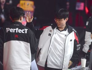 [LCK] ‘올라갑니다~’…KT 3연승 질주, 한화생명 12연승 저지(종합) - OSEN