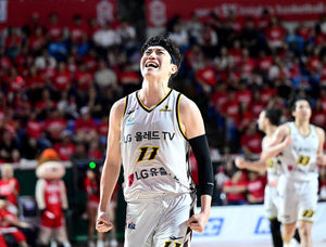 '최초 3개팀 챔프등극' 허일영, 챔프전 MVP 동극[오!쎈현장] - OSEN