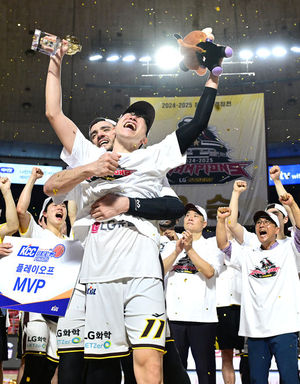 [사진]허일영, '챔피언 결정전 MVP 포효' - OSEN