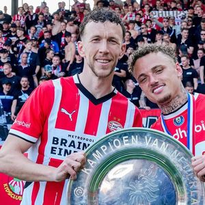 '탈트넘' 후 회춘했다! 36살에 '16G 10AS' 미친 활약→역전 우승 완성...PSV, 에레디비시 2연속 챔피언 - OSEN