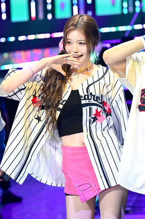 [사진]이즈나 정세비, '트리플에스 안무도 OK' - OSEN