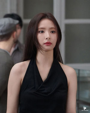 신세경, BTS 진과 뮤비 찍고 글로벌 스타됐다..아미들의 '세경 언니' - OSEN