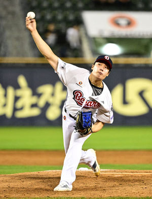 [사진]양재훈 역투 - OSEN